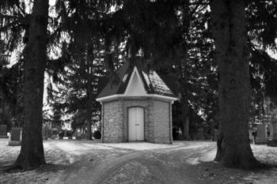 Dead Houses: Burying the Dead in Frozen Ground - TalkDeath