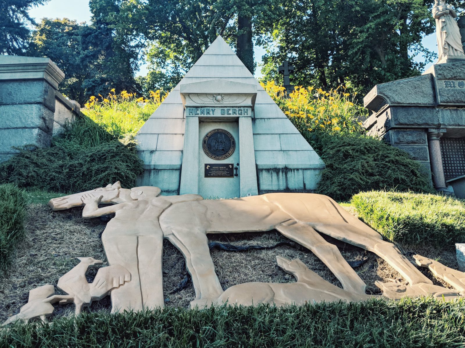 A Brief History of Grave Symbols in North America - TalkDeath