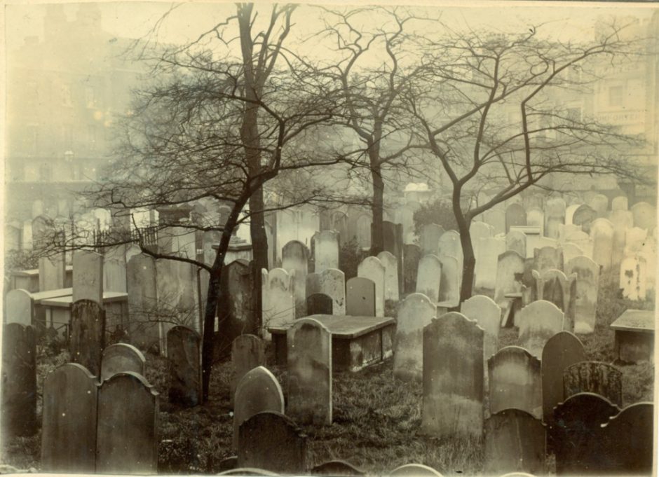 A Brief History of Jewish Gravestone Symbols - TalkDeath